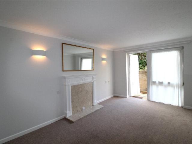 Apartment at Fairfield Path, Greater London