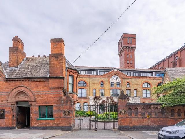 Apartment at Fairfield Road, Greater London