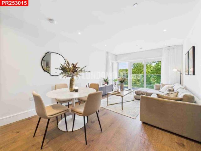 Apartment at Fairhaven Drive, Reading