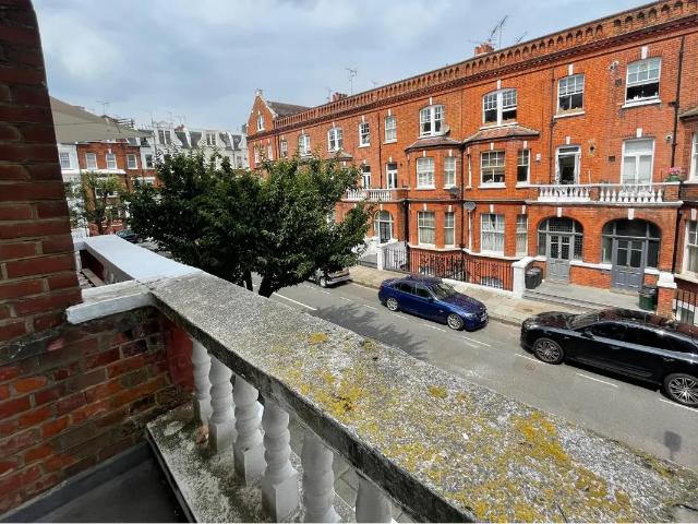 Apartment at Fairholme Road, Greater London