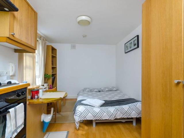 Apartment at Fairholme Road, Greater London