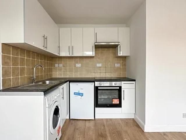 Apartment at Fairlawn Park, Greater London