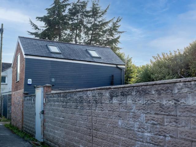 Apartment at Fairleigh Road, Cardiff
