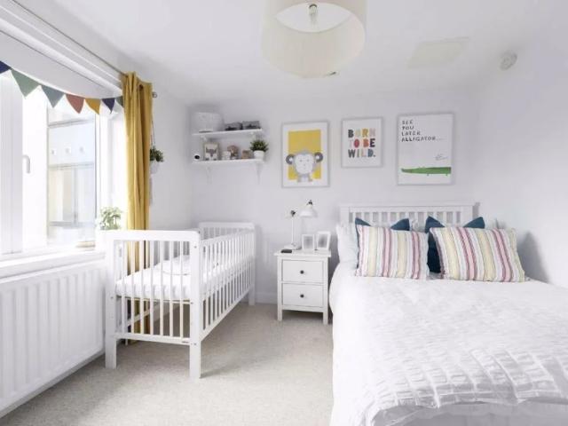 Apartment at Fairstead Walk, Greater London