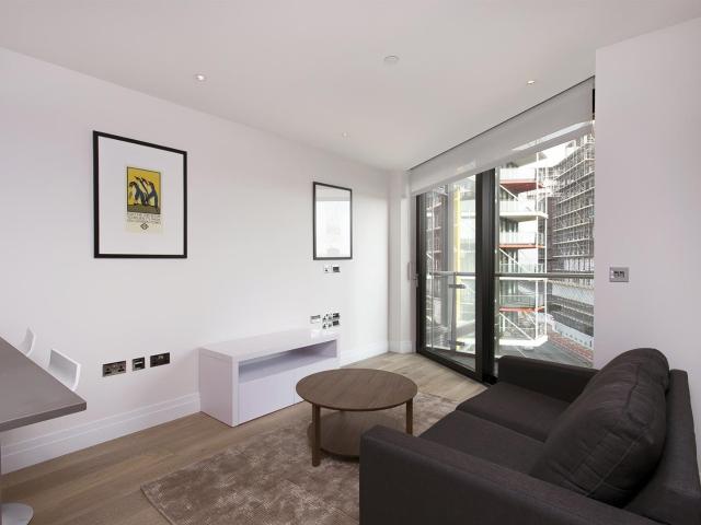 Apartment at Falcon Grove, Greater London