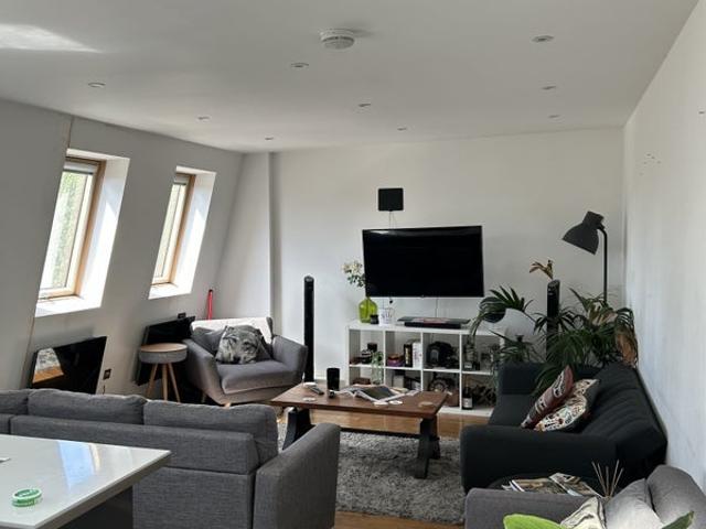 Apartment at Falcon Road, Greater London