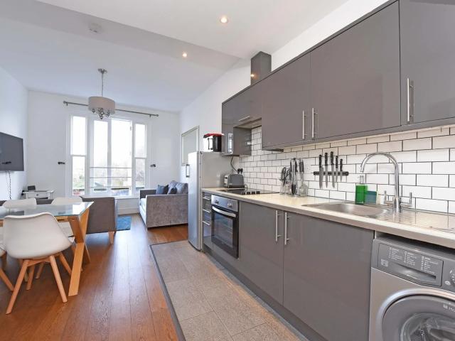 Apartment at Falcon Road, Greater London