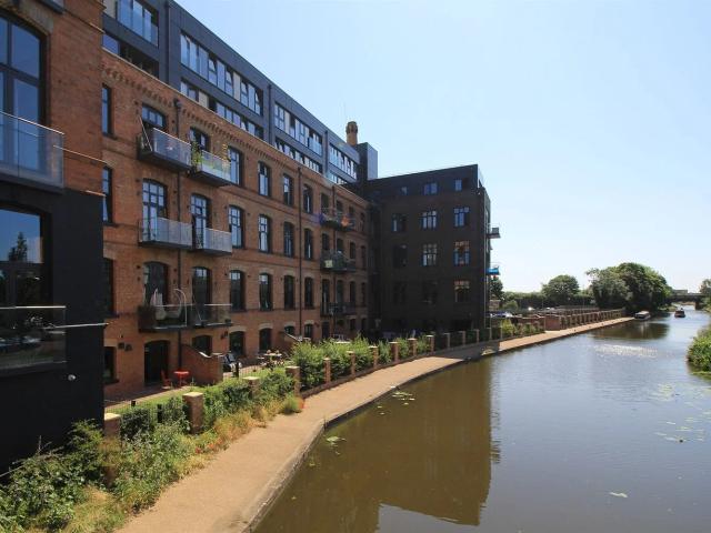 Apartment at Falcon Street, Charnwood