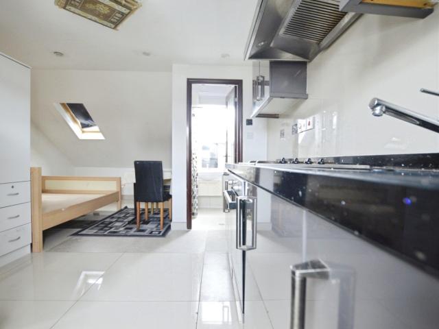 Apartment at Falcon Street, Greater London