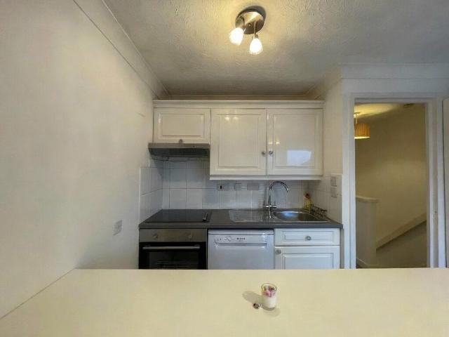 Apartment at Falcon Way, Greater London