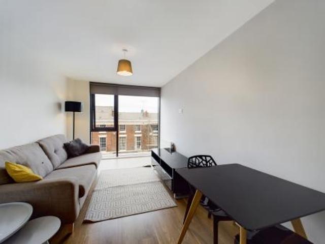Apartment at Falkner Street, Liverpool