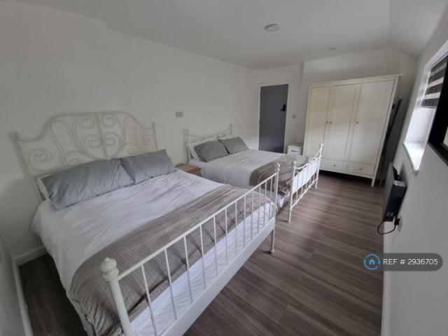Apartment at Fallowfield Road, Sandwell