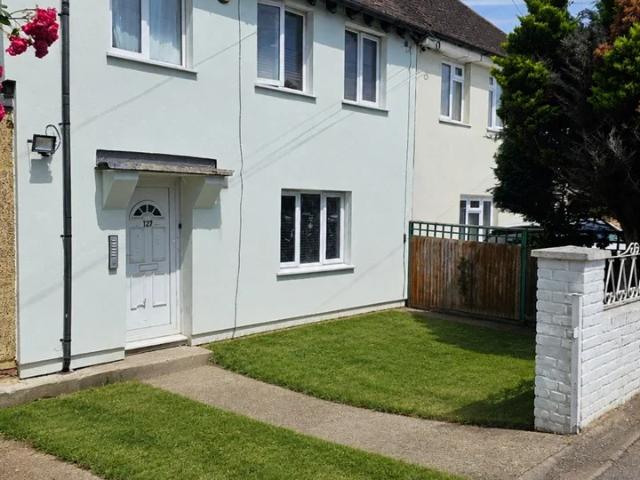 Apartment at Falling Lane, Greater London