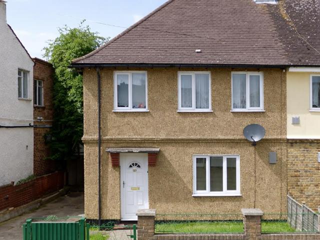 Apartment at Falling Lane, Greater London