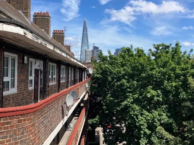 Apartment at Falmouth Road, Greater London