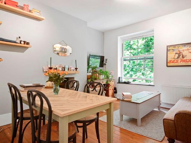 Apartment at Falmouth Road, Greater London