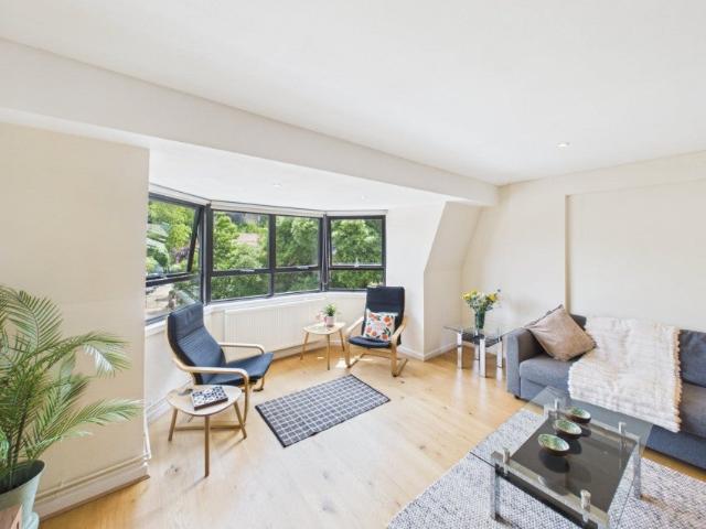 Apartment at Farm Yard, Windsor