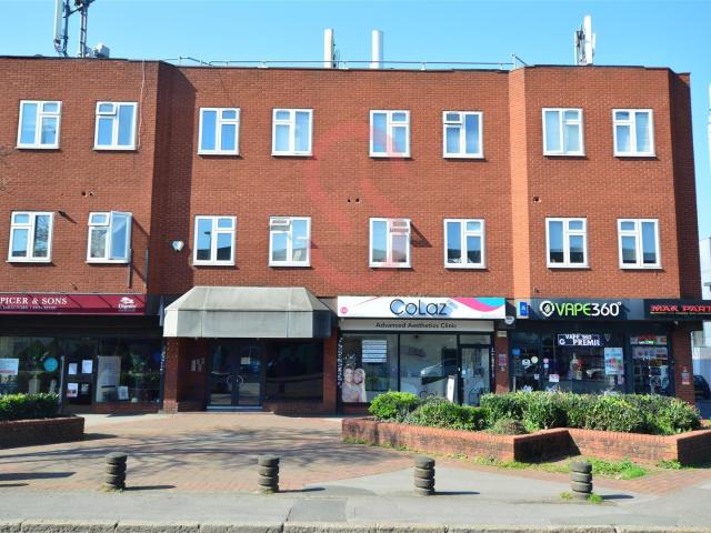 Apartment at Farnburn Avenue, Slough