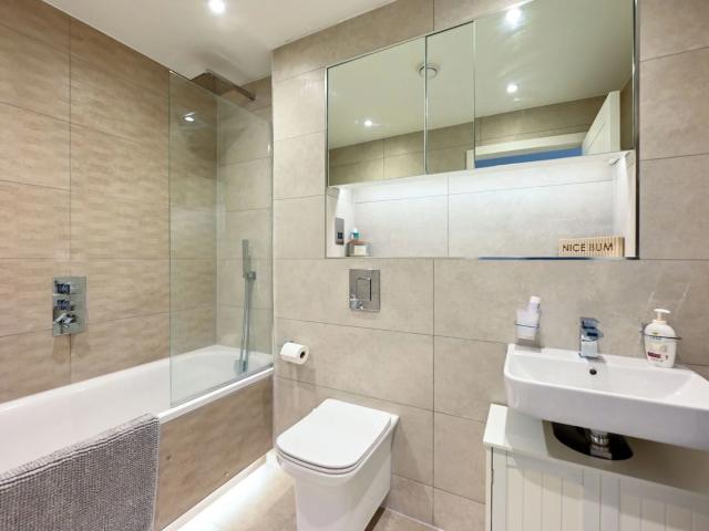 Apartment at Farnborough Road, Rushmoor