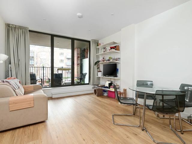 Apartment at Farnborough Road, Rushmoor