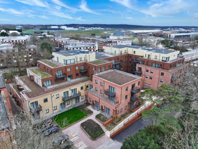 Apartment at Farnborough Road, Rushmoor