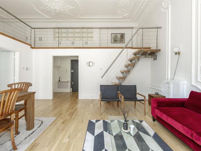 Apartment at Farnell Mews, Greater London