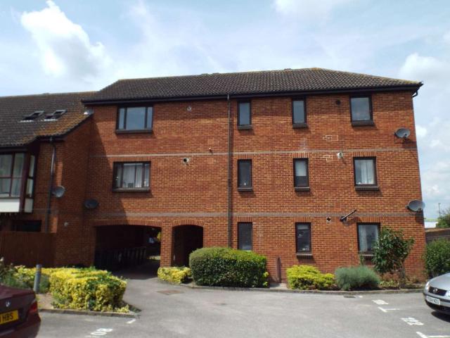 Apartment at Farriers Road, Epsom and Ewell