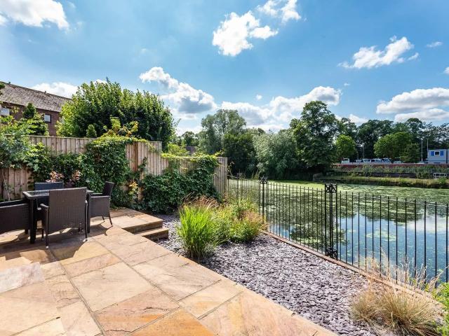 Apartment at Fewster Way, York
