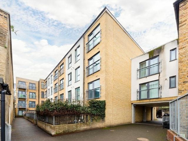 Apartment at Feather Mews, Greater London