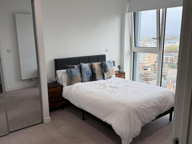 Apartment at Fell Road, Greater London
