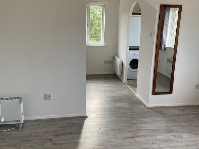 Apartment at Fenman Gardens, Greater London