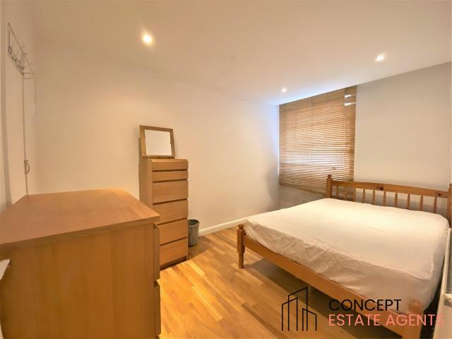 Apartment at Fenwick Place, Greater London
