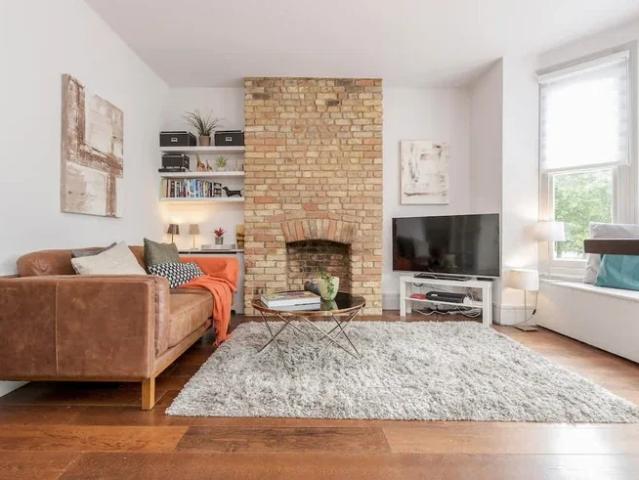 Apartment at Fentiman Road, Greater London