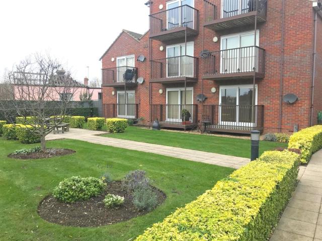 apartment at Fenview Court, CB4,England
