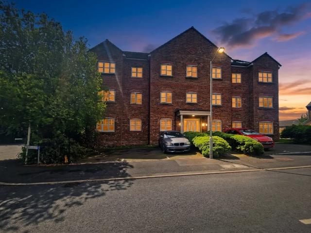 Apartment at Fernbeck Close, Farnworth
