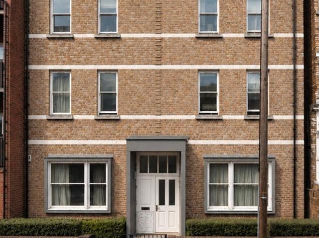 Apartment at Ferndale Road, Greater London