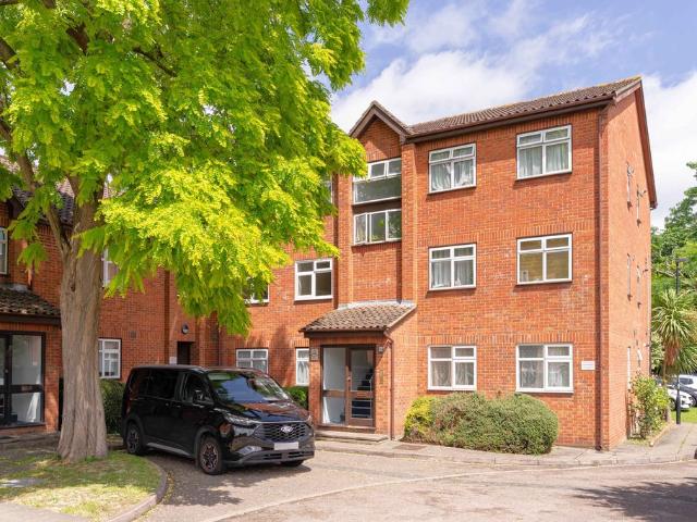 Apartment at Fernleigh Close, Greater London