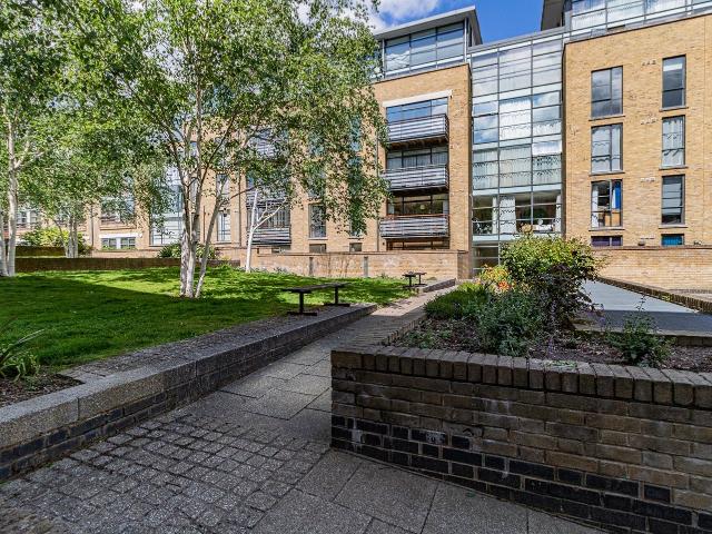Apartment at Ferry Lane, Greater London