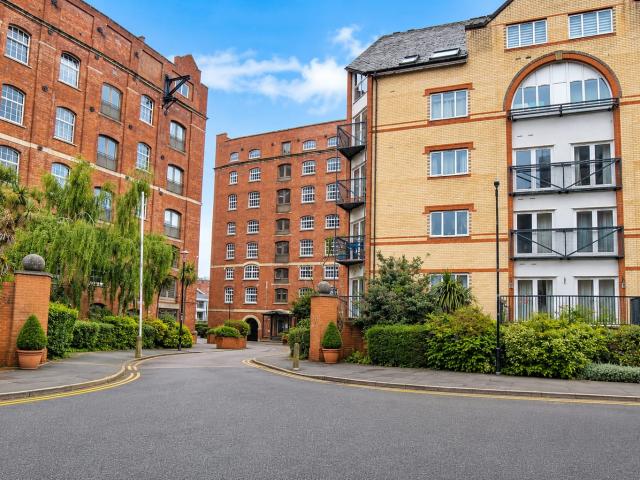 Apartment at Ferry Street, Bristol