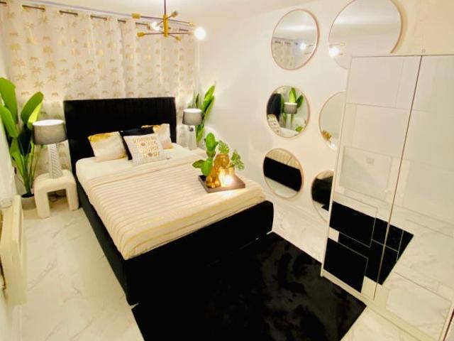 Apartment at Ferry Street, Greater London