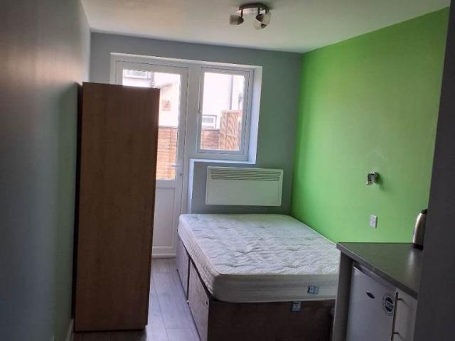 Apartment at Ferrymead Avenue, Greater London