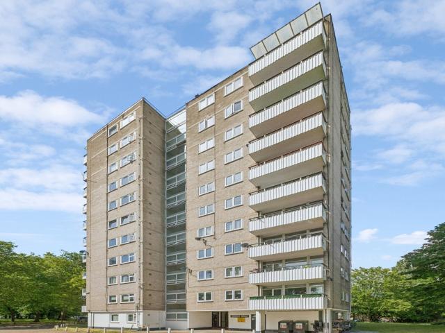 Apartment at Fitzhugh Grove, Greater London