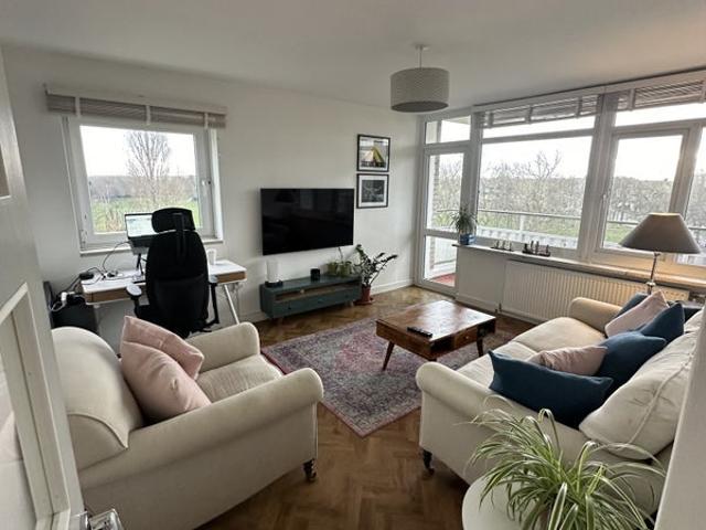 Apartment at Fitzhugh Grove, Greater London