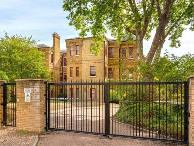 Apartment at FitzHerbert Walk, Greater London