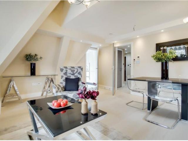 Apartment at Fitzjohn's Avenue, London