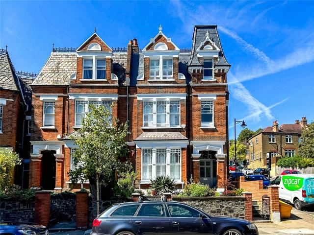 Apartment at Fitzwarren Gardens, Greater London