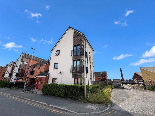 Apartment at Fields New Road, Chadderton