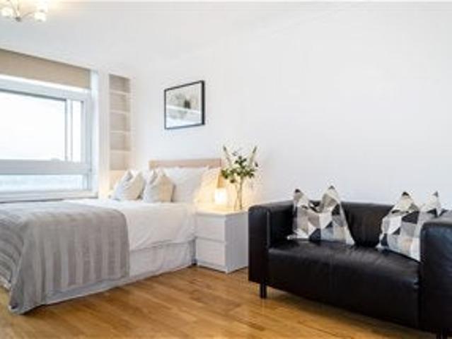 Apartment at Finchley Road, City of Westminster