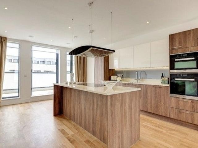 Apartment at Finchley Road, Greater London