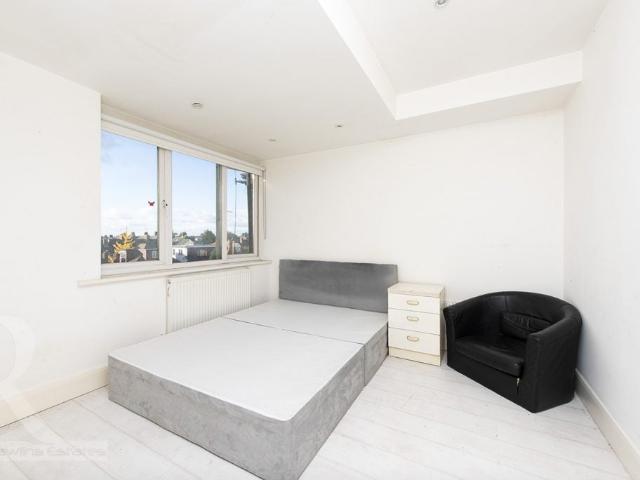 Apartment at Finchley Road, Greater London